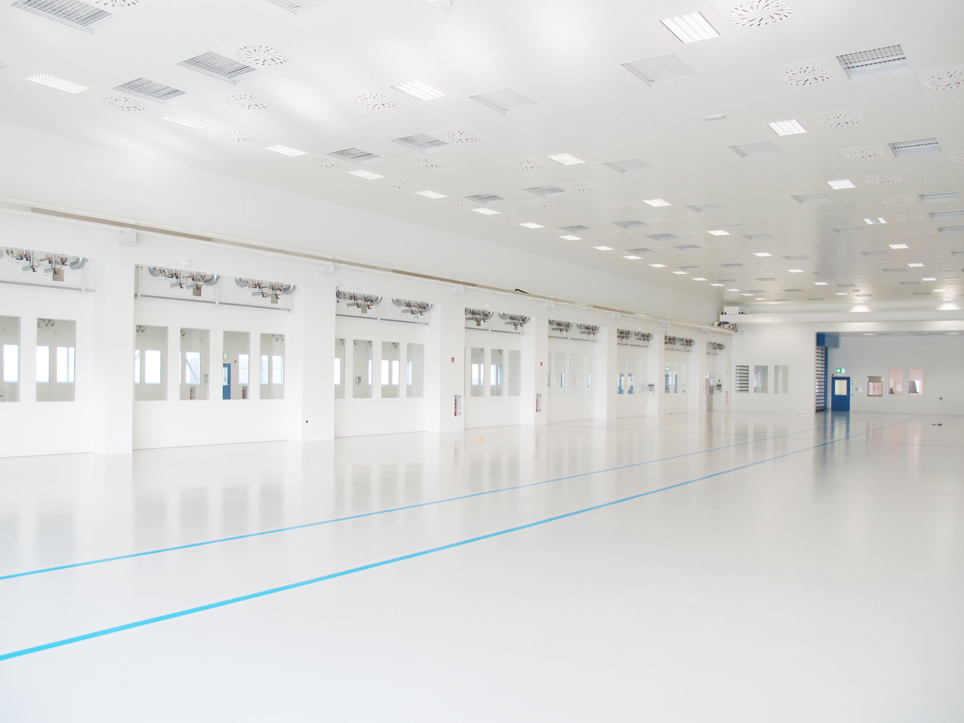 fischer. realisiert Reinraumleuchten-Projekt mit mehr als 3.000 m² ...